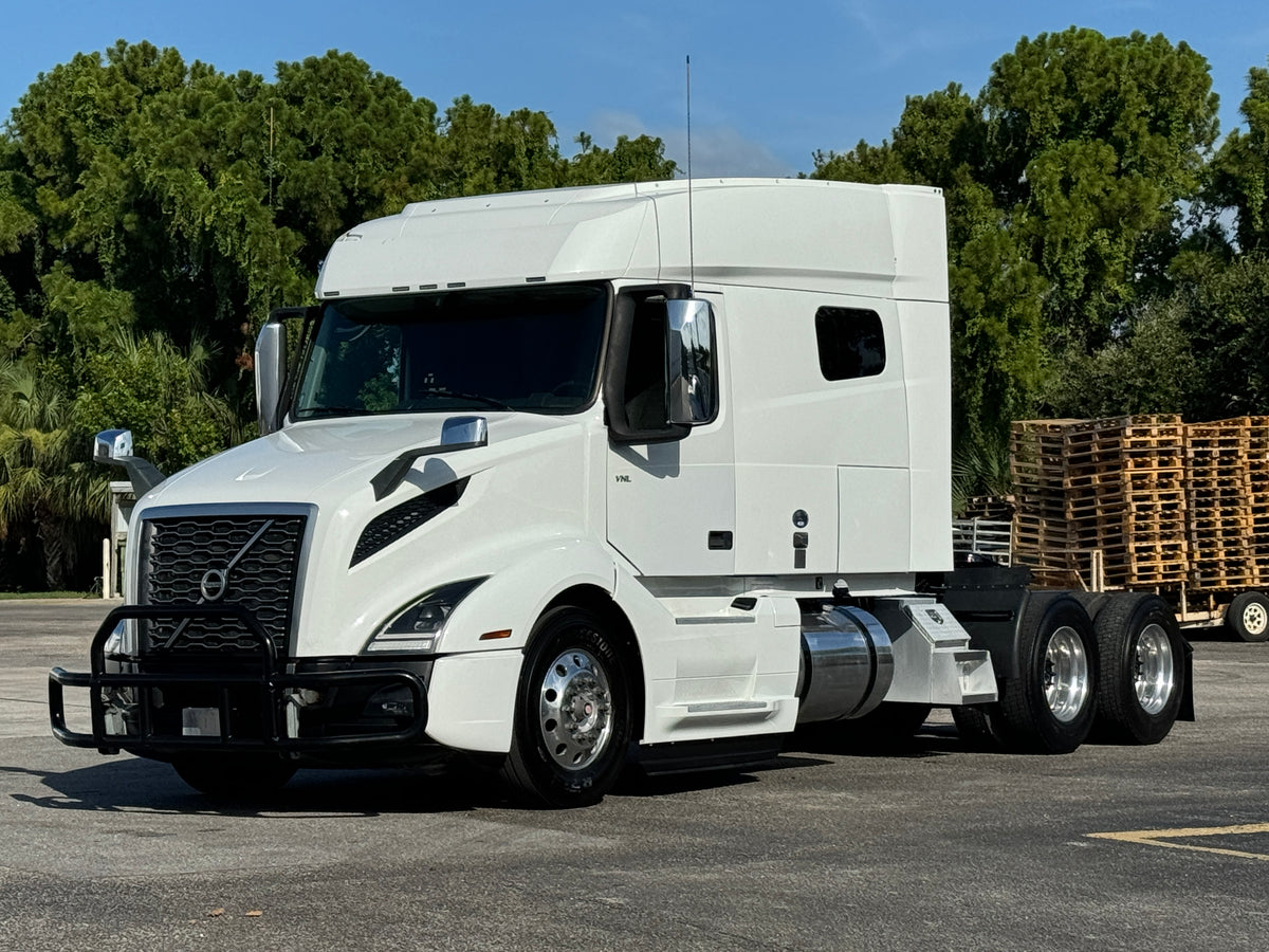 2020 Volvo VNL 740 D13, AUTO, 580k, APU, Double Bunk ...