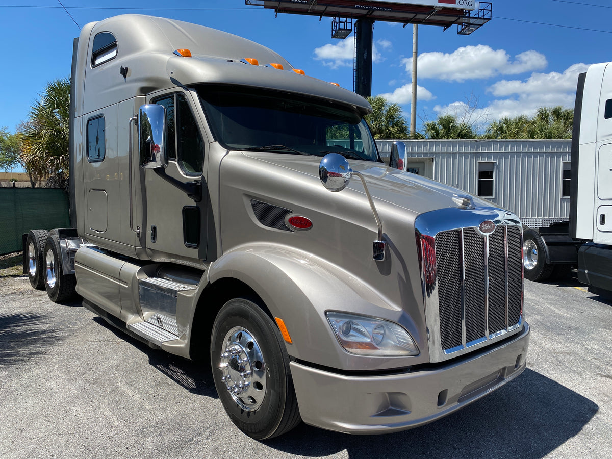 2013 Peterbilt 587, 13 Speed, CUMMINS ISX, 585K, NEW TIRES ...